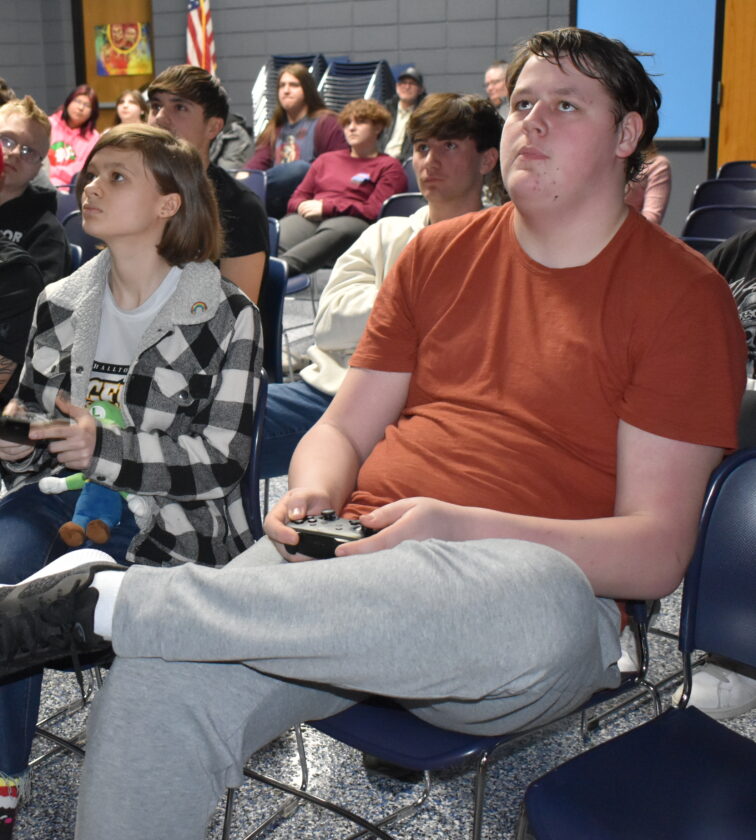 STC seniors sign with MCC eSports | News, Sports, Jobs - Tama-Toledo ...